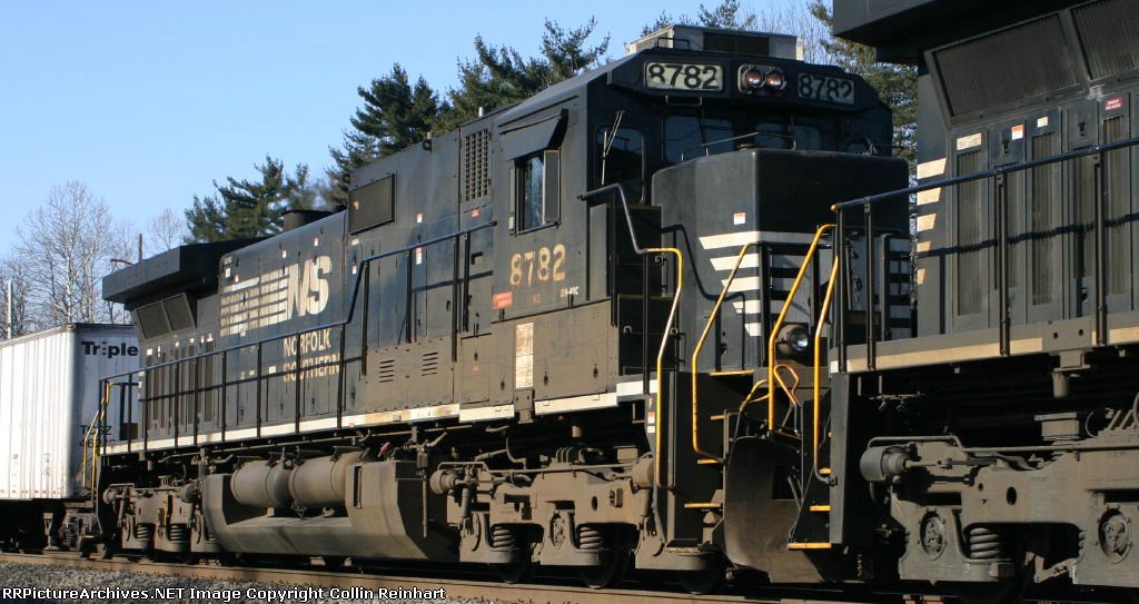 NS 8782